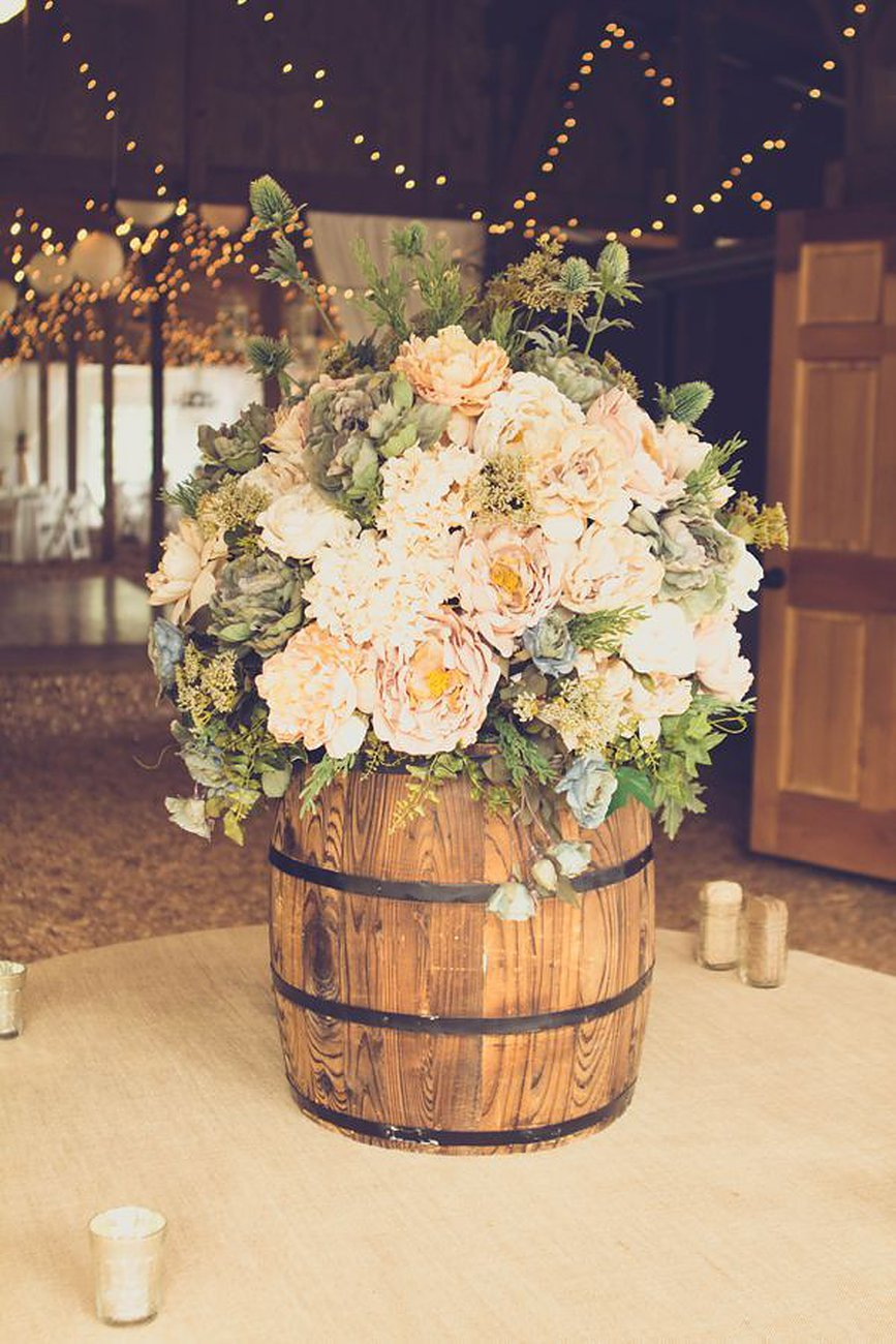 25+ Beautiful Photo of Redneck Wedding Decoration Ideas - denchaihosp.com