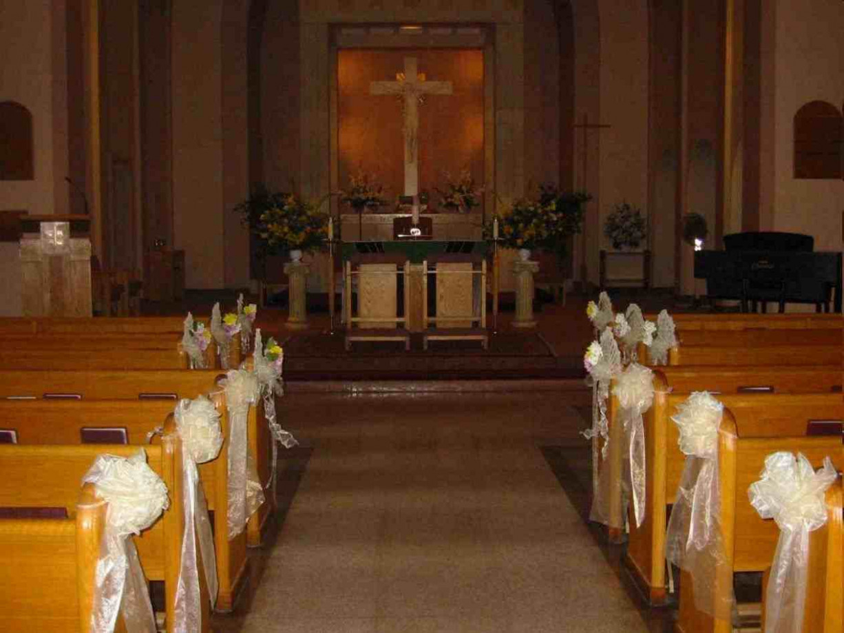 24+ Elegant Photo of Simple Church Wedding Decorations - denchaihosp.com